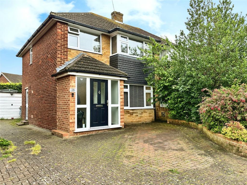 Windhover Way, Kent DA12 3 bed semi-detached house - £375,000