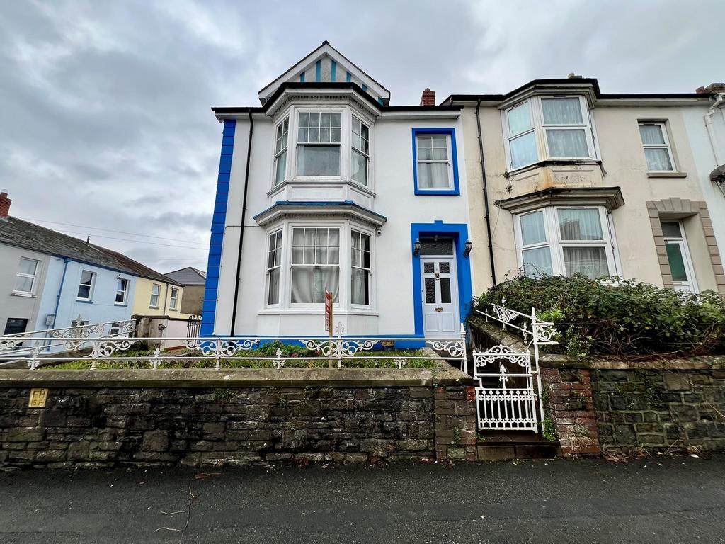 Waterloo Terrace, Carmarthen... 5 bed house for sale - £235,000