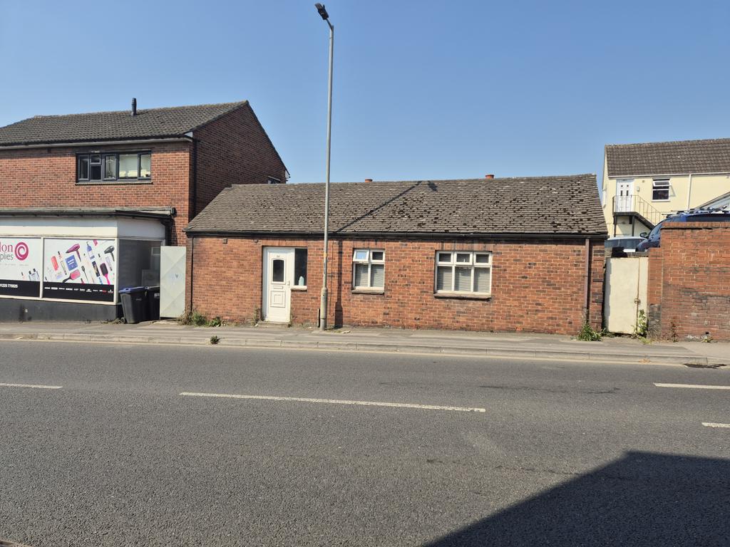 TROWBRIDGE, BA14 1 bed bungalow - £750 pcm (£173 pw)