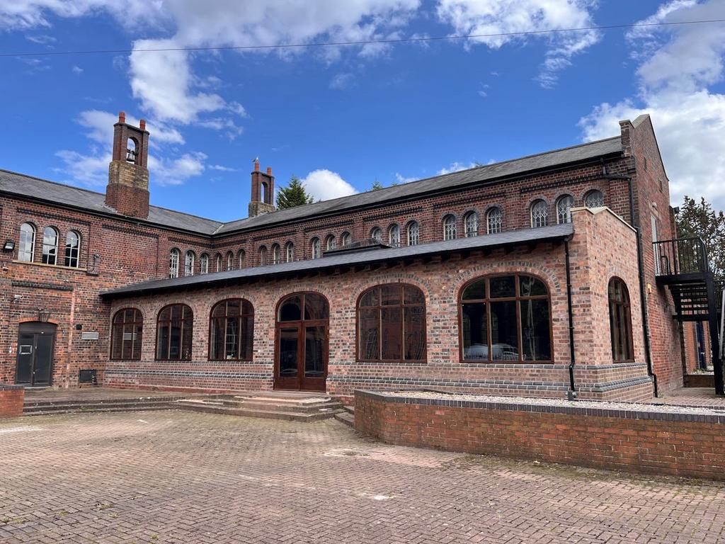 The Lakeside Centre, Lifford Lane... Leisure facility