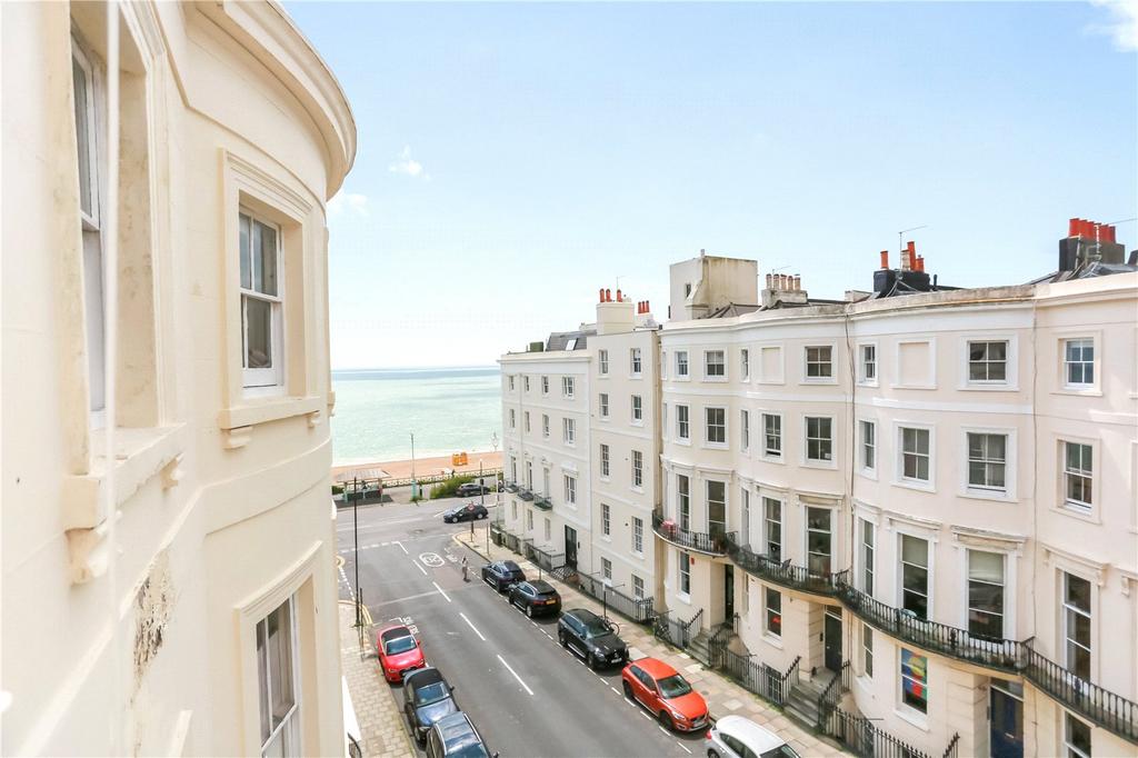 Eaton Place, Brighton, East Sussex, BN2 2 bed apartment - £1,500 pcm (£ ...