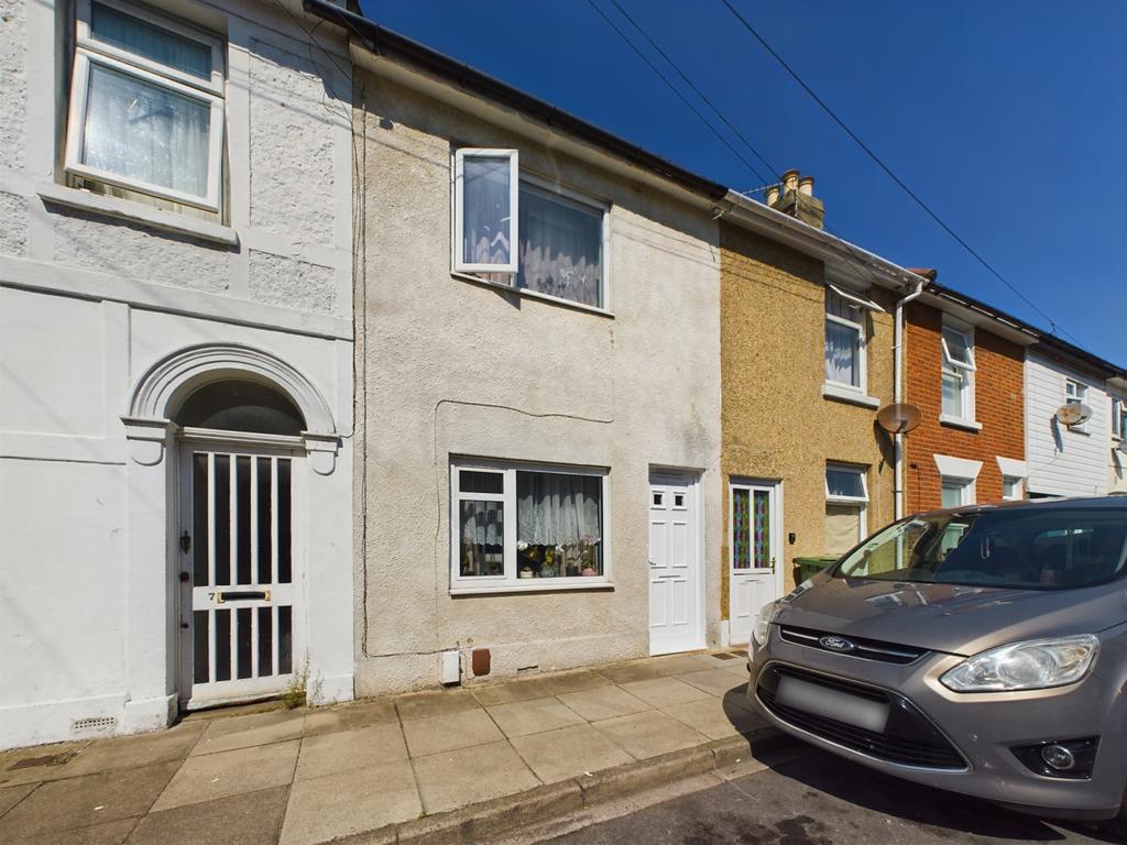 Southsea PO5 2 bed terraced house for sale - £235,000