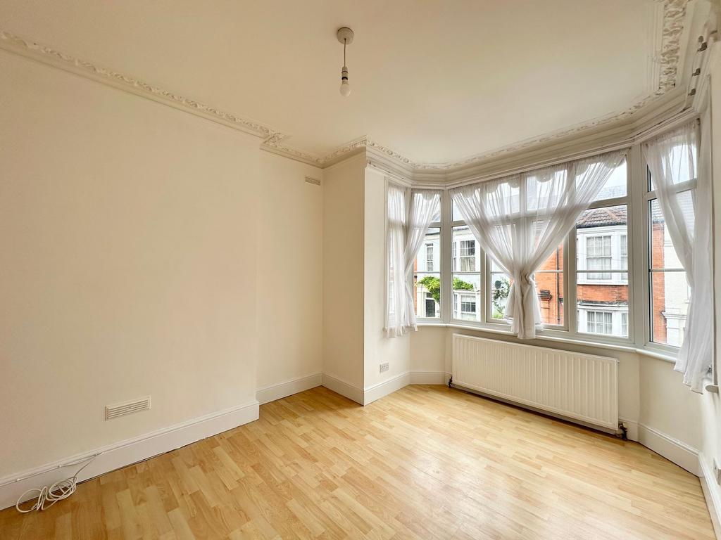 Albert Road, Ramsgate, CT11 2 bed apartment - £800 pcm (£185 pw)