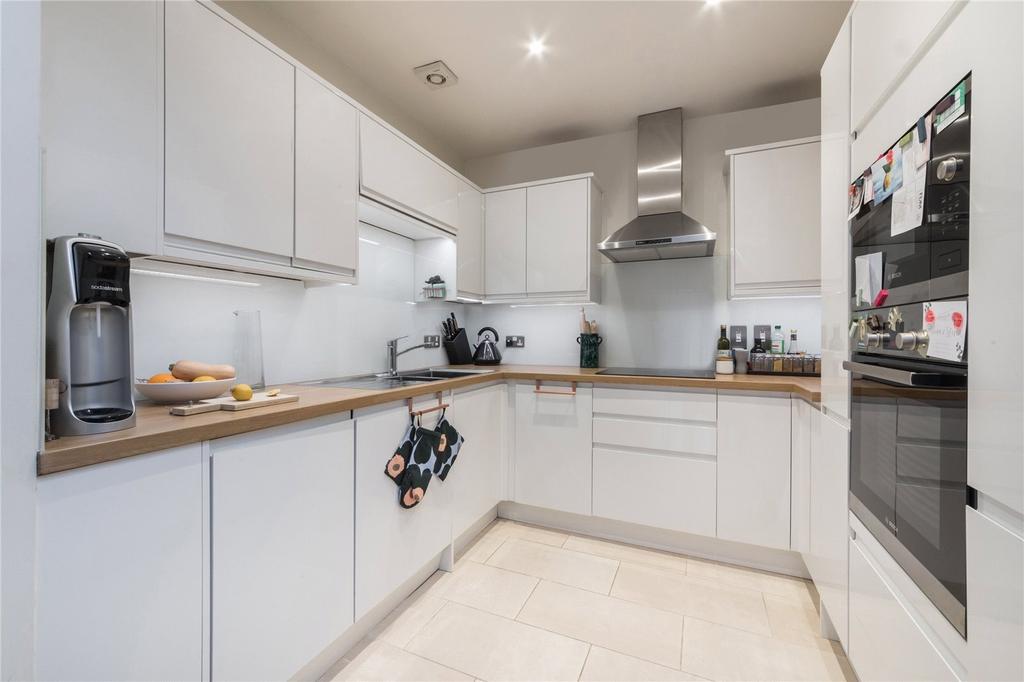 Eagle Wharf Court, Lafone Street, London 2 bed flat - £3,300 pcm (£762 pw)