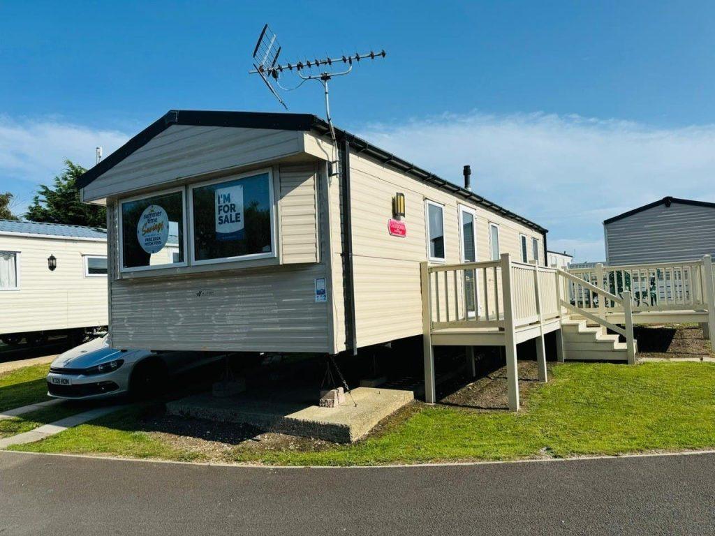Solent Breezes Holiday Park 2 bed static caravan - £39,995