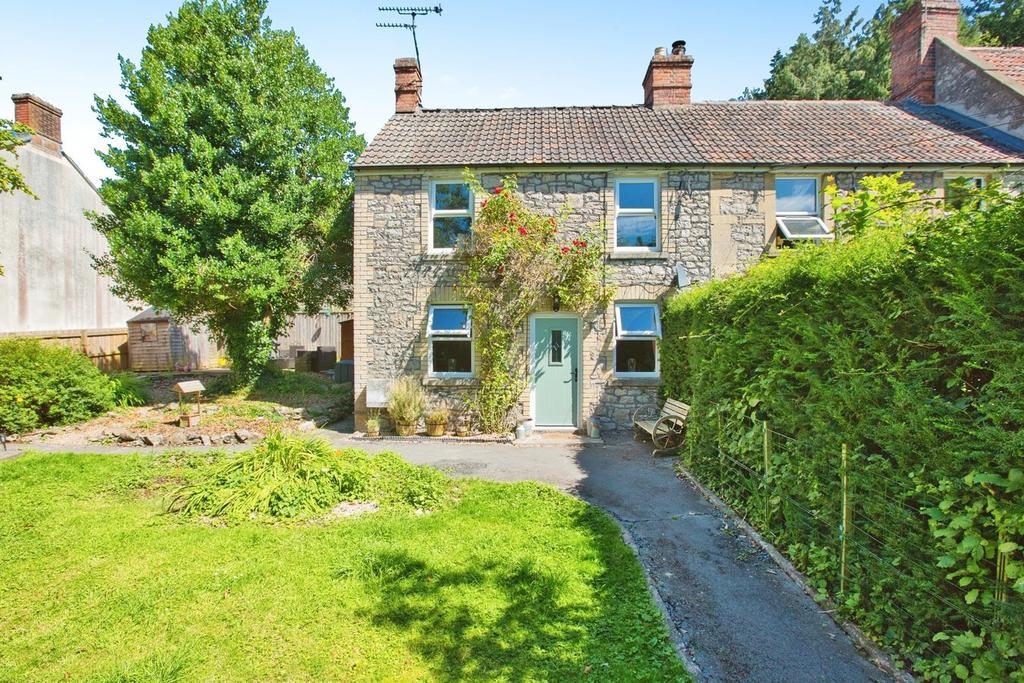 Barrendown Lane, Shepton Mallet BA4 3 bed end of terrace house - £275,000