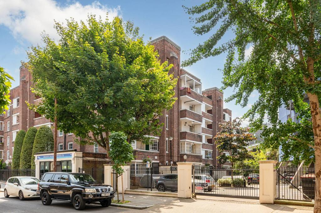 Southern Row, Ladbroke Grove, London... 2 bed flat - £350,000