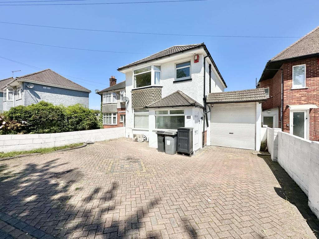 Wallisdown Road, Bournemouth BH11 3 bed detached house for sale - £425,000