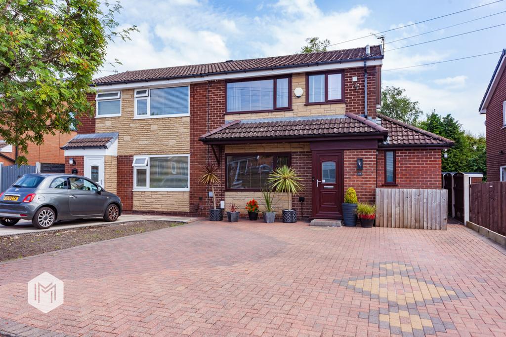 Willand Drive, Breightmet, Bolton... 3 bed semi-detached house - £265,000