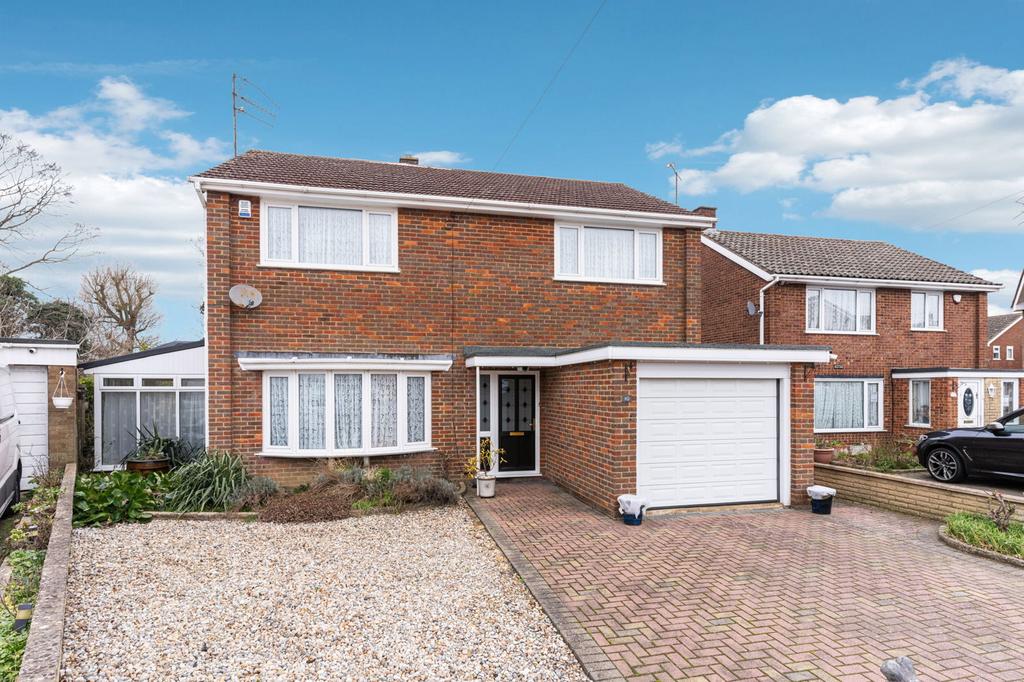 Thresher Close, Luton LU4 4 bed detached house - £475,000