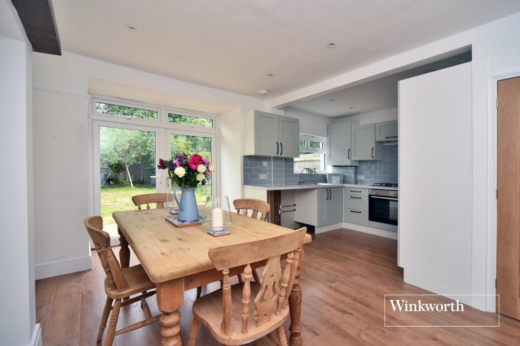 Matlock Crescent, Cheam, Sutton, SM3 3 bed end of terrace house - £585,000