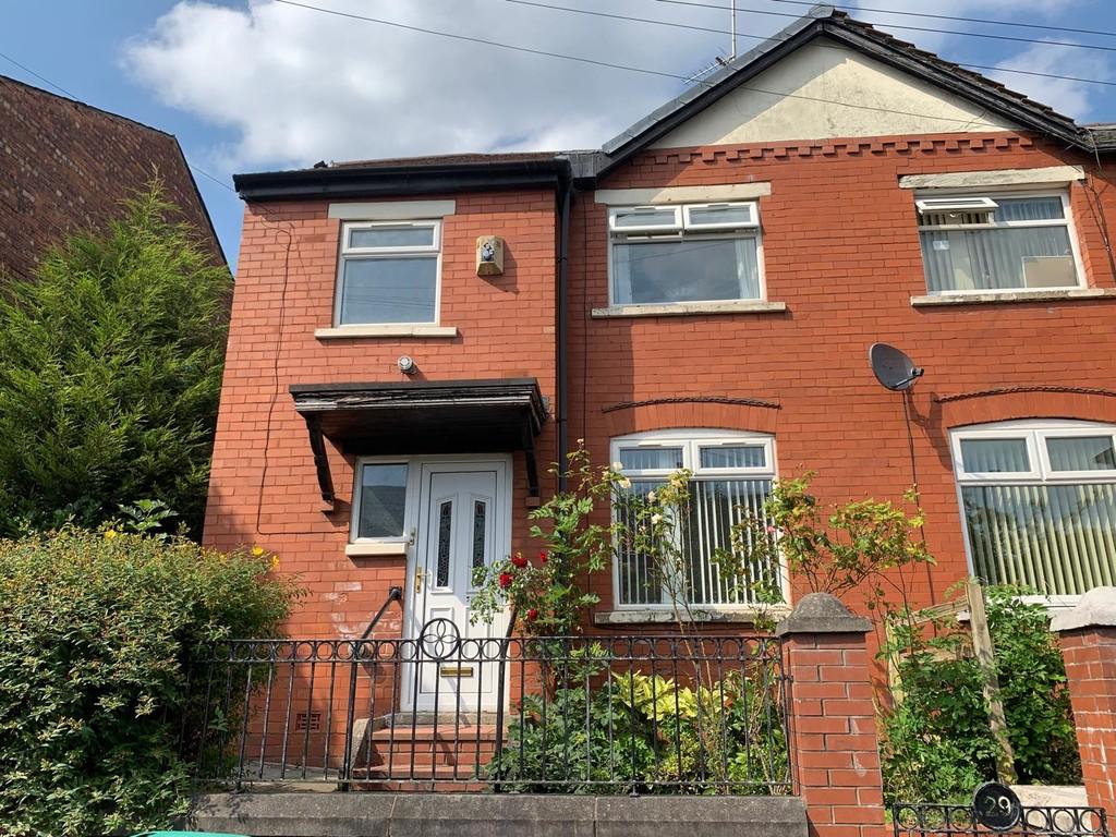 Whiston Road, Crumpsall 2 bed semi-detached house - £995 pcm (£230 pw)