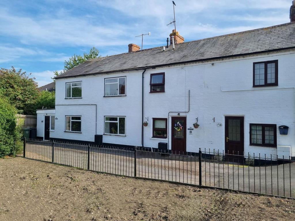 School Road, Hampton, Evesham 3 bed house - £1,300 pcm (£300 pw)