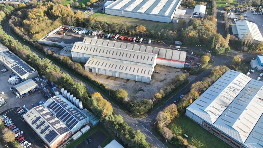 Irlam, Manchester M44 Industrial unit to rent - £25,401 pcm (£5,862 pw)