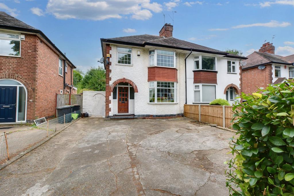 Queens Road East, Beeston, Nottingham 3 bed semi-detached house - £315,000
