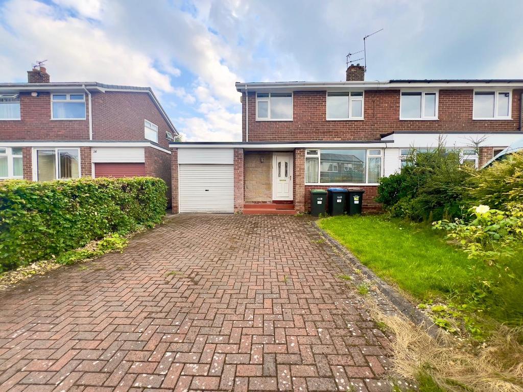 Rowan Tree Avenue, Gilesgate, Durham 3 bed semi-detached house - £179,000