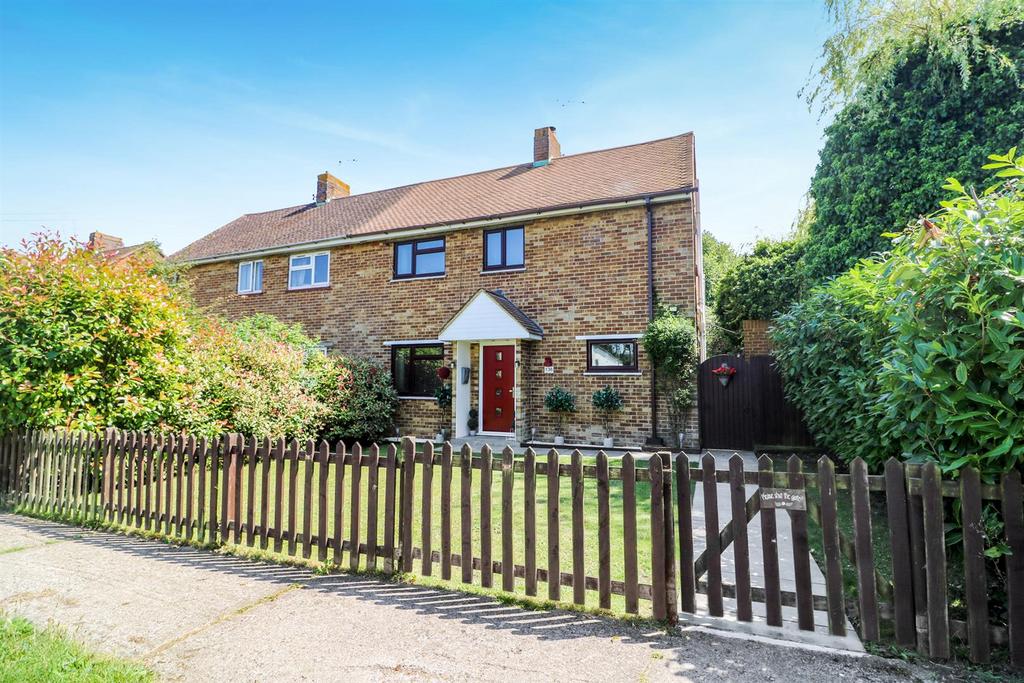 Powers Hall End, Witham 3 bed semi-detached house - £350,000