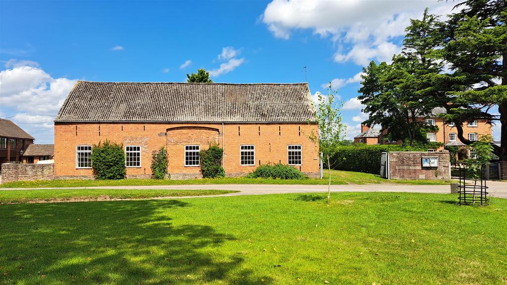 Blakemere, Herefordshire 4 bed barn conversion - £350,000
