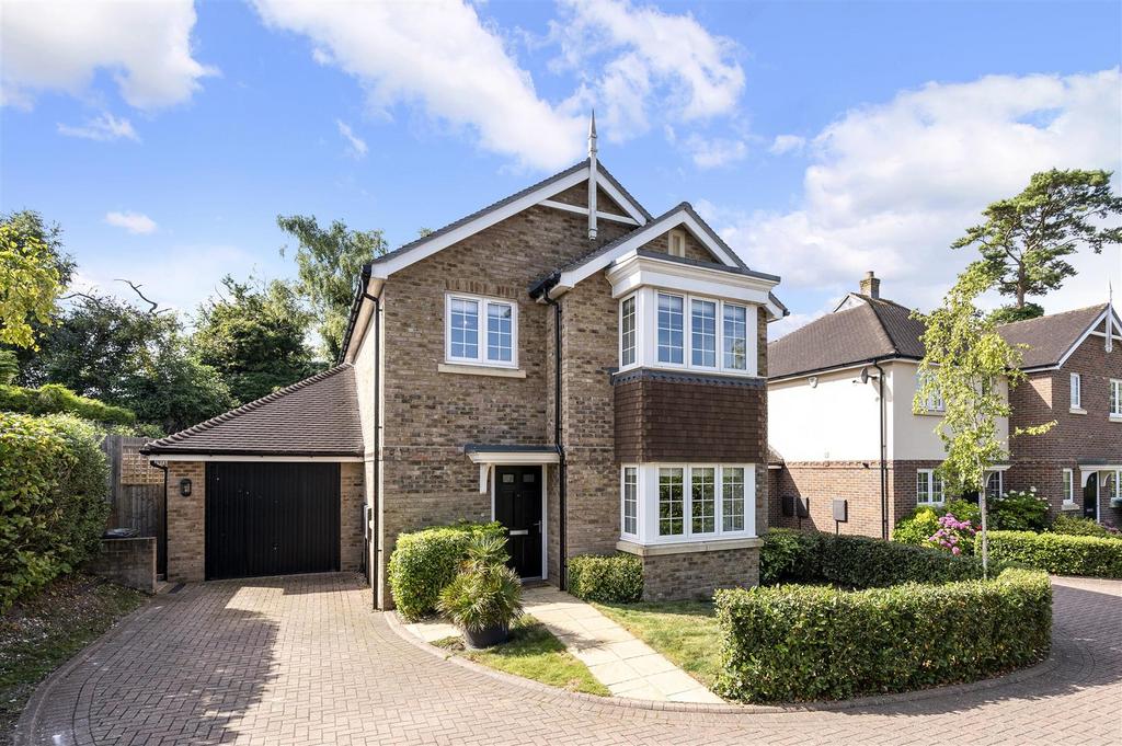 Azor Close, Epsom Downs 4 bed detached house - £875,000