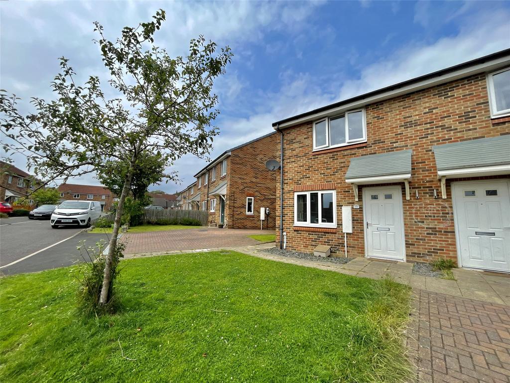 Elder Drive, Fenham, Newcastle Upon... 2 bed semi-detached house - £130,000