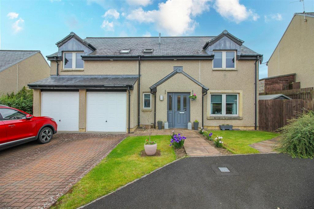 3 Croft Field, Jedward Terrace... 5 bed detached house - £360,000