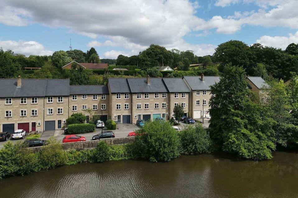 Ingersley Vale, Macclesfield SK10 4 bed townhouse - £425,000