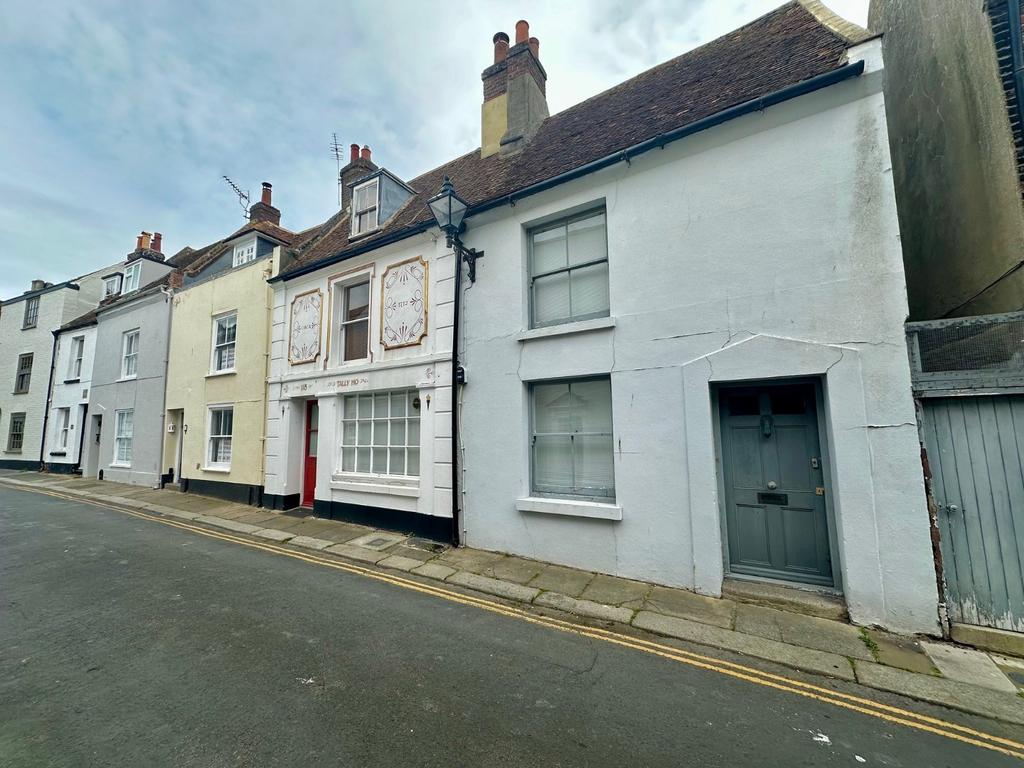 Middle Street, Deal, Kent, CT14 3 bed semi-detached house - £395,000