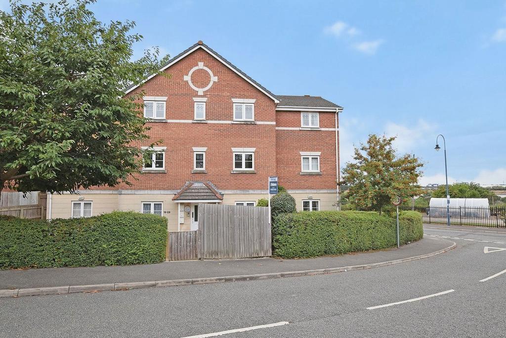 Trentham Street, Runcorn, WA7 1EZ 2 bed apartment - £675 pcm (£156 pw)