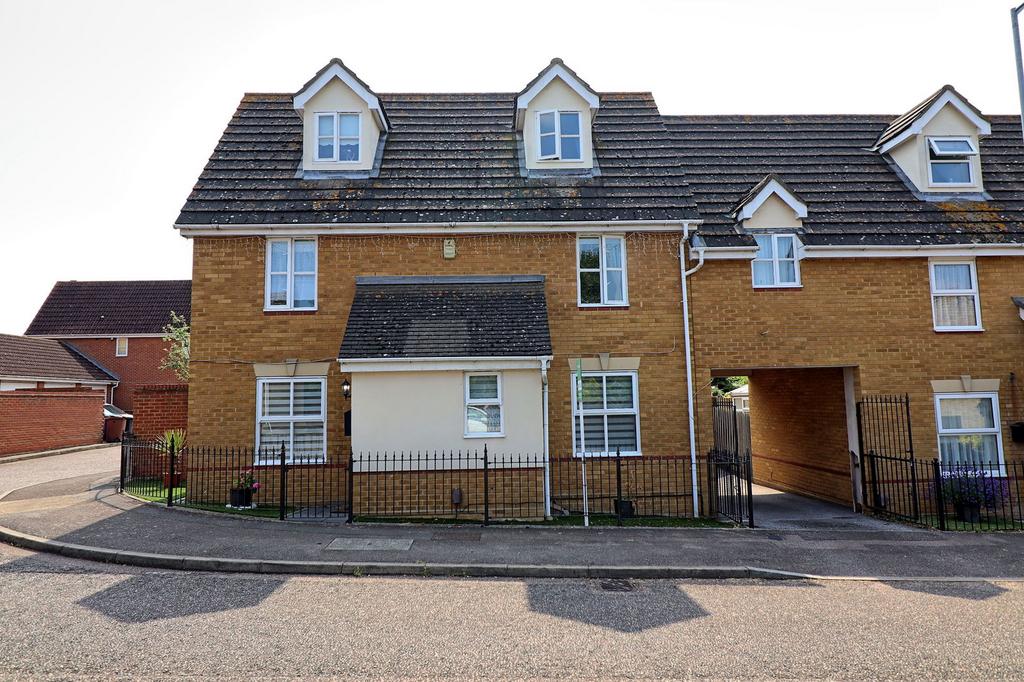 Edmund Road, Grays RM16 5 bed link detached house - £500,000