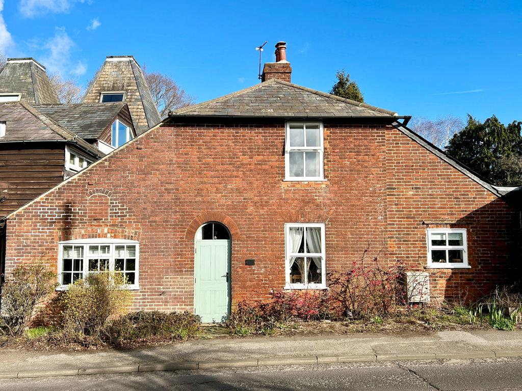 Stodmarsh Road, Canterbury CT3 3 bed cottage - £399,950