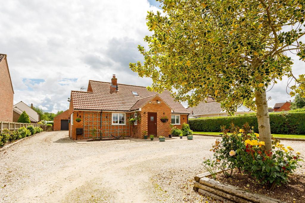 Mill Lane, Selby YO8 4 bed detached house - £500,000