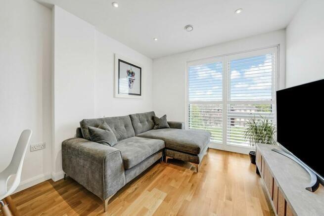 Brook Road, Borehamwood WD6 1 bed flat - £260,000