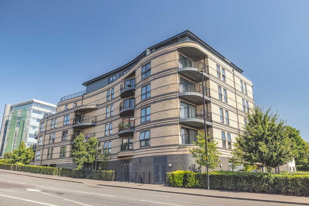 Windsor Road, Slough SL1 2 bed apartment - £350,000