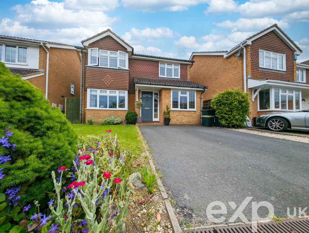 Hazelwood Drive, Maidstone ME16 4 bed detached house for sale - £550,000