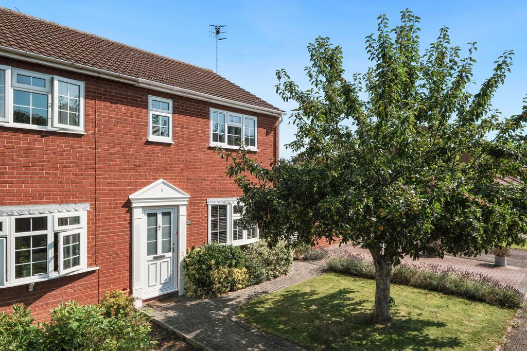 Woodland Close, Worcester, WR3 8HU 3 bed end of terrace house - £275,000