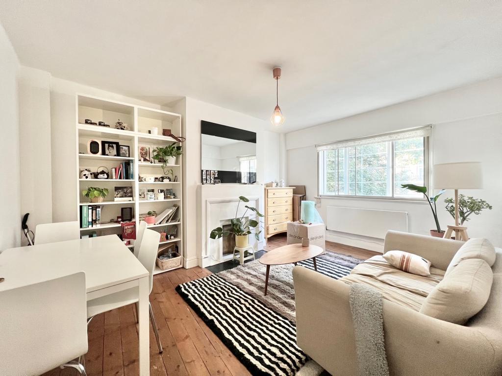 Embassy House, LONDON NW6 1 bed flat - £2,100 pcm (£485 pw)