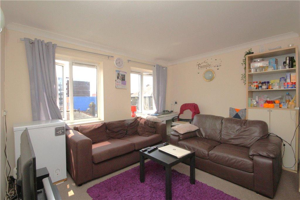 Mayday Road, Thornton Heath, CR7 1 bed apartment - £1,200 pcm (£277 pw)