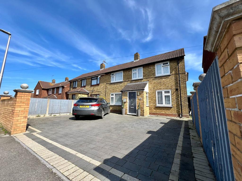 Milsted Road, Gillingham ME8 4 bed semi-detached house - £475,000