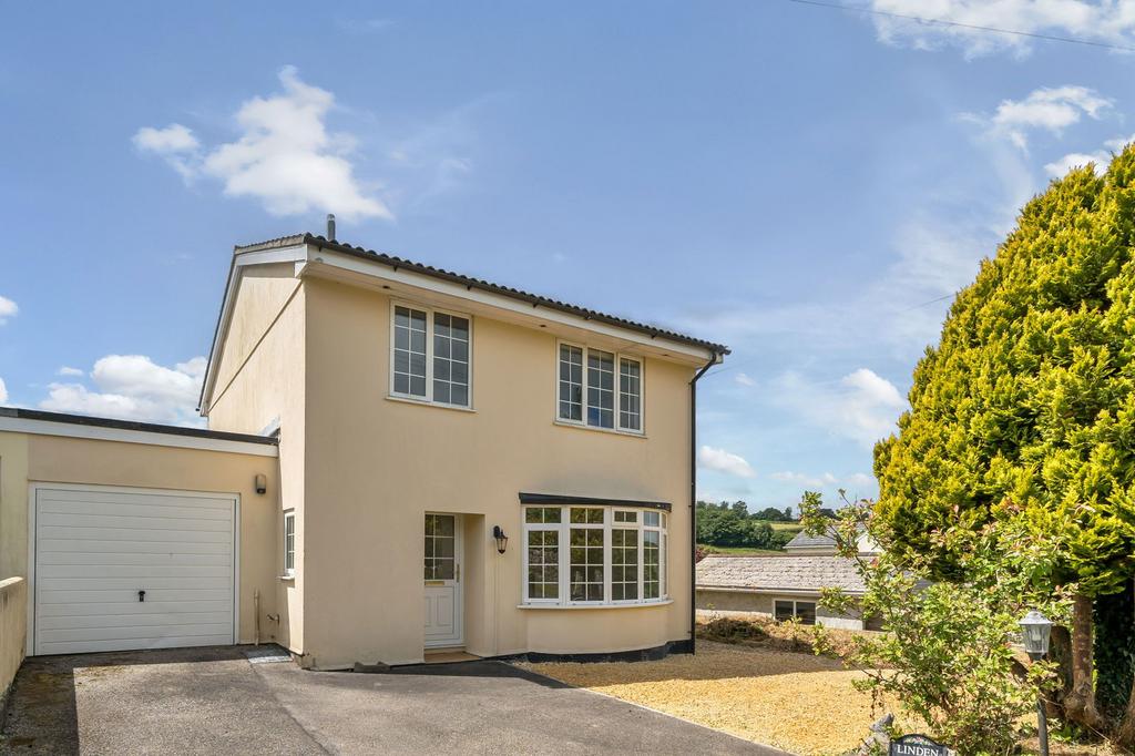 Callington PL17 3 bed link detached house - £340,000