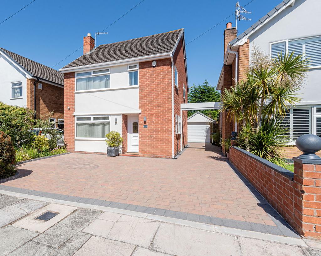 Winston Drive, Prenton CH43 3 bed detached house - £285,000