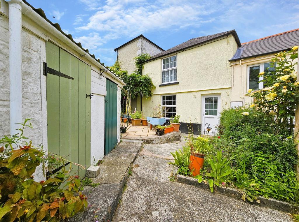 Calstock Road, Gunnislake PL18 2 bed terraced house - £200,000