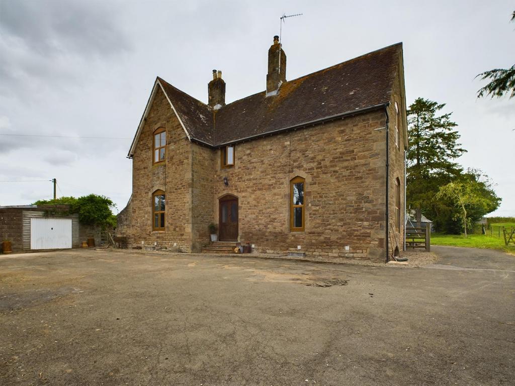 Weston Beggard, Hereford HR1 4 bed detached house - £2,200 pcm (£508 pw)