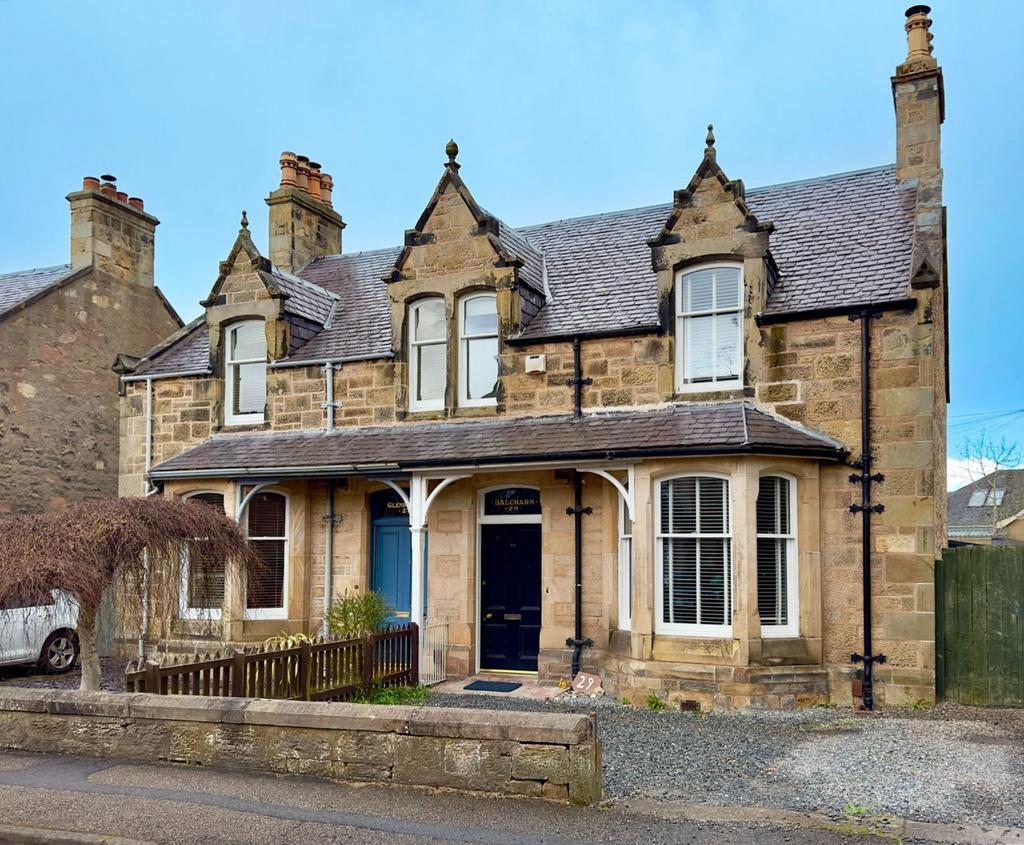 Lovat Road, Inverness IV2 3 bed semi-detached house - £300,000