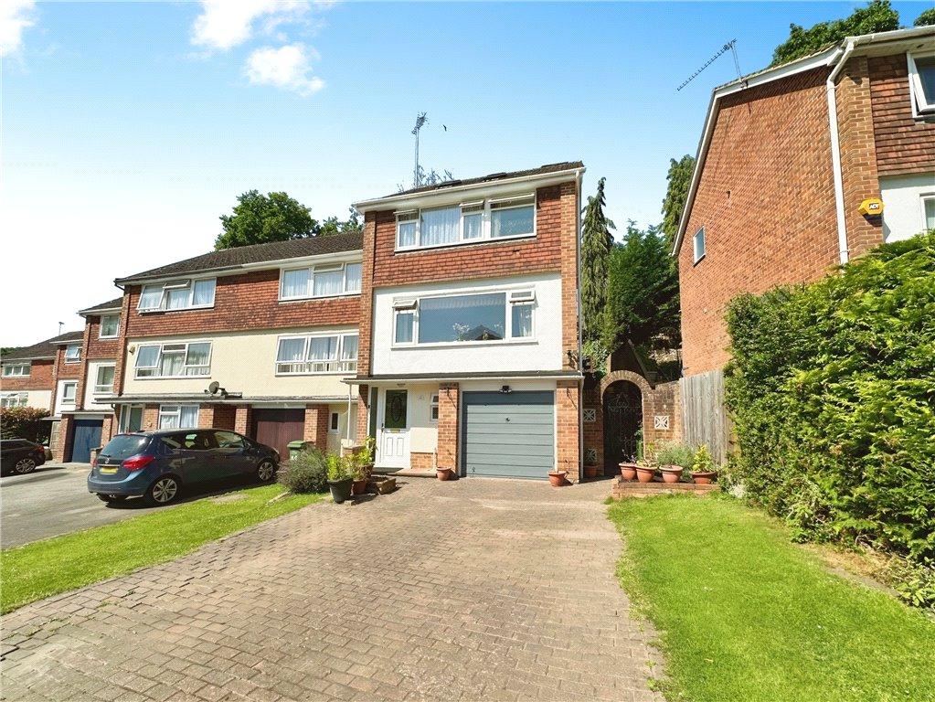 Starlings Drive, Tilehurst, Reading 5 bed end of terrace house - £430,000