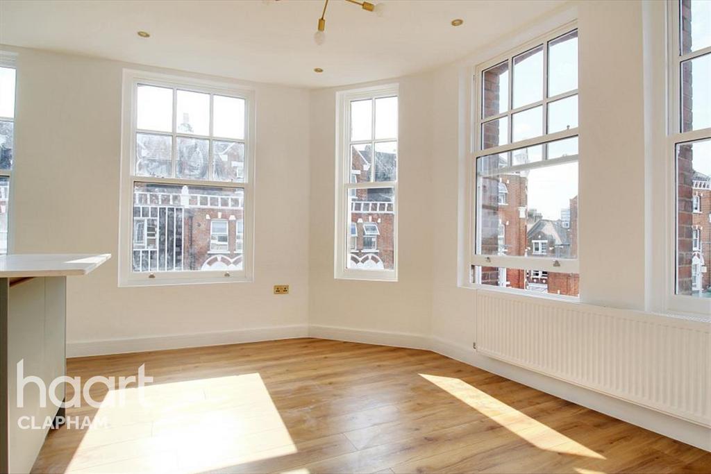 St Johns Road, SW11 1 bed flat - £2,800 pcm (£646 pw)