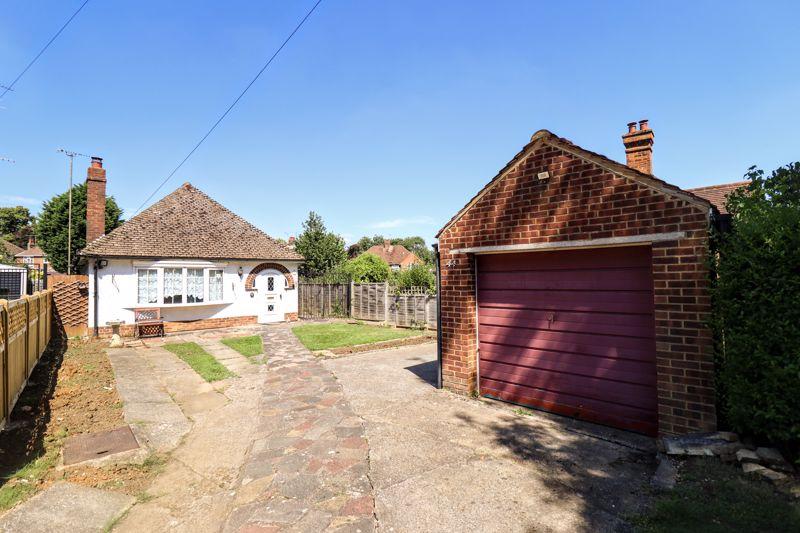 Buckingham Road, Bletchley, Milton... 2 bed bungalow - £350,000
