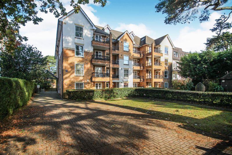 16 Knyveton Road, Bournemouth BH1 2 bed apartment - £250,000