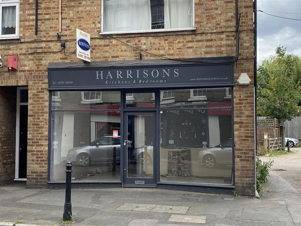 Highbridge Street, Waltham Abbey Shop - £1,167 pcm (£269 pw)