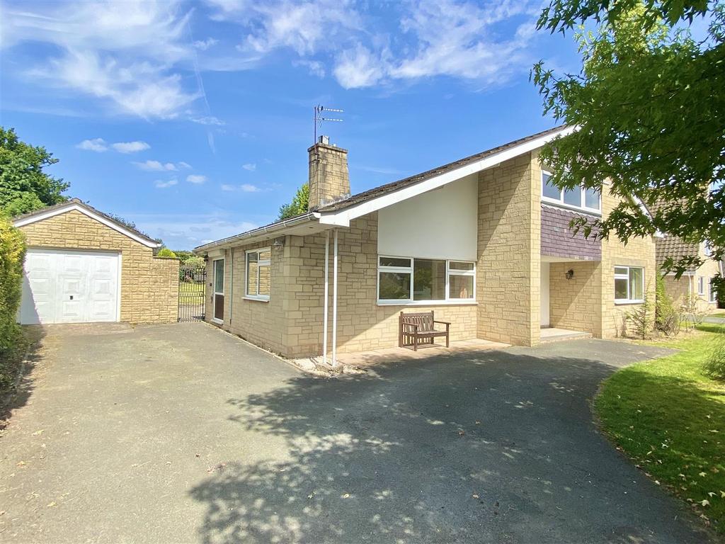 1 Sunfield Park, Shrewsbury, SY2 6PF 4 bed detached house - £650,000