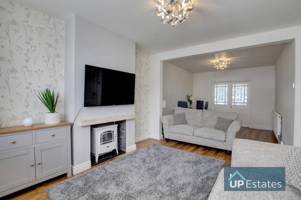 Wyken Way, Wyken, Coventry 3 bed end of terrace house - £235,000